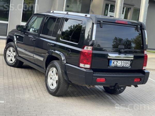 Melns Jeep Commander 2007 Jūrmala, ar dzinēja tilpumu 3.00 L un nobraukumu 0 tūkst. km par 5750 €, foto 2 vietnē AUTOMOTO.COM.LV