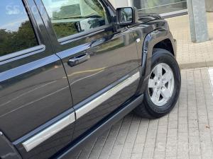 Melns Jeep Commander 2007 Jūrmala, ar dzinēja tilpumu 3.00 L un nobraukumu 0 tūkst. km par 5750 €, foto 17 vietnē AUTOMOTO.COM.LV