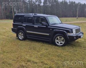 Black Jeep Commander 2007 in Gulbene, with an engine capacity of 3.00 L and mileage of 223 thousand km for 8000 €, photo 5 on AUTOMOTO.COM.LV