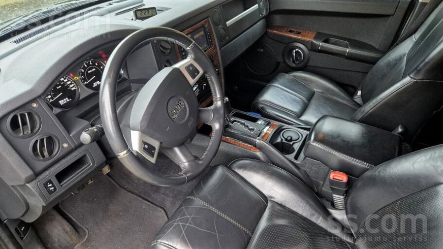 Black Jeep Commander 2007 in Gulbene, with an engine capacity of 3.00 L and mileage of 223 thousand km for 8000 €, photo 15 on AUTOMOTO.COM.LV