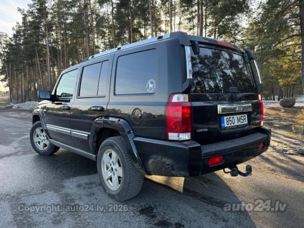 Black Jeep Commander 2007 in Tallinn, with an engine capacity of 3.00 L and mileage of 323 thousand km for 5000 €, photo 6 on AUTOMOTO.COM.LV