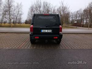 Melns Jeep Commander 2007 Tallina, ar dzinēja tilpumu 3.00 L un nobraukumu 523 tūkst. km par 4500 €, foto 3 vietnē AUTOMOTO.COM.LV