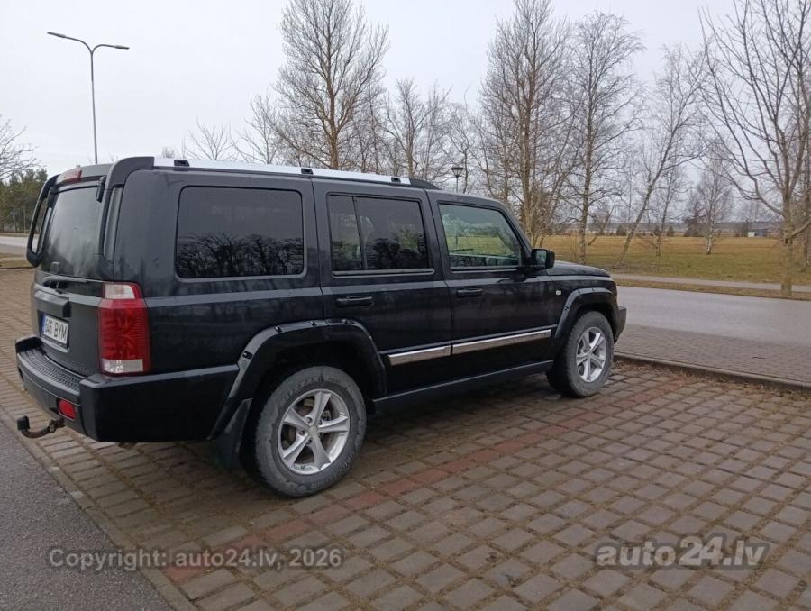 Melns Jeep Commander 2007 Tallina, ar dzinēja tilpumu 3.00 L un nobraukumu 523 tūkst. km par 4500 €, foto 4 vietnē AUTOMOTO.COM.LV
