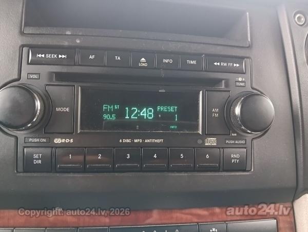 Black Jeep Commander 2007 in Tallinn, with an engine capacity of 3.00 L and mileage of 523 thousand km for 4500 €, photo 11 on AUTOMOTO.COM.LV