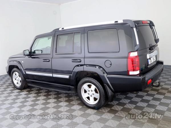 Black Jeep Commander 2007 in Tallinn, with an engine capacity of 3.00 L and mileage of 221 thousand km for 3999 €, photo 4 on AUTOMOTO.COM.LV