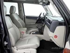 Black Jeep Commander 2007 in Tallinn, with an engine capacity of 3.00 L and mileage of 221 thousand km for 3999 €, photo 7 on AUTOMOTO.COM.LV