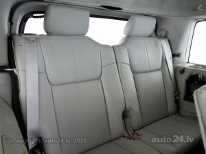 Black Jeep Commander 2007 in Tallinn, with an engine capacity of 3.00 L and mileage of 221 thousand km for 3999 €, photo 9 on AUTOMOTO.COM.LV