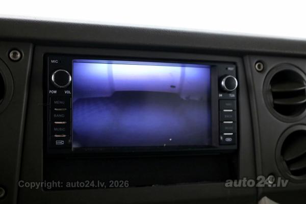 Melns Jeep Commander 2007 Tallina, ar dzinēja tilpumu 3.00 L un nobraukumu 299 tūkst. km par 4299 €, foto 10 vietnē AUTOMOTO.COM.LV