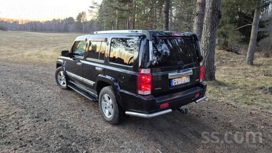 Black Jeep Commander 2007 in Gulbene, with an engine capacity of 3.00 L and mileage of 234 thousand km for 6990 €, photo 1 on AUTOMOTO.COM.LV