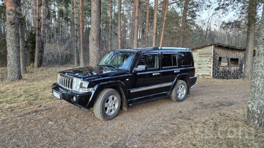 Black Jeep Commander 2007 in Gulbene, with an engine capacity of 3.00 L and mileage of 234 thousand km for 6990 €, photo 3 on AUTOMOTO.COM.LV