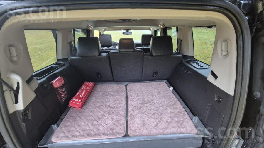Black Jeep Commander 2007 in Gulbene, with an engine capacity of 3.00 L and mileage of 234 thousand km for 6990 €, photo 13 on AUTOMOTO.COM.LV