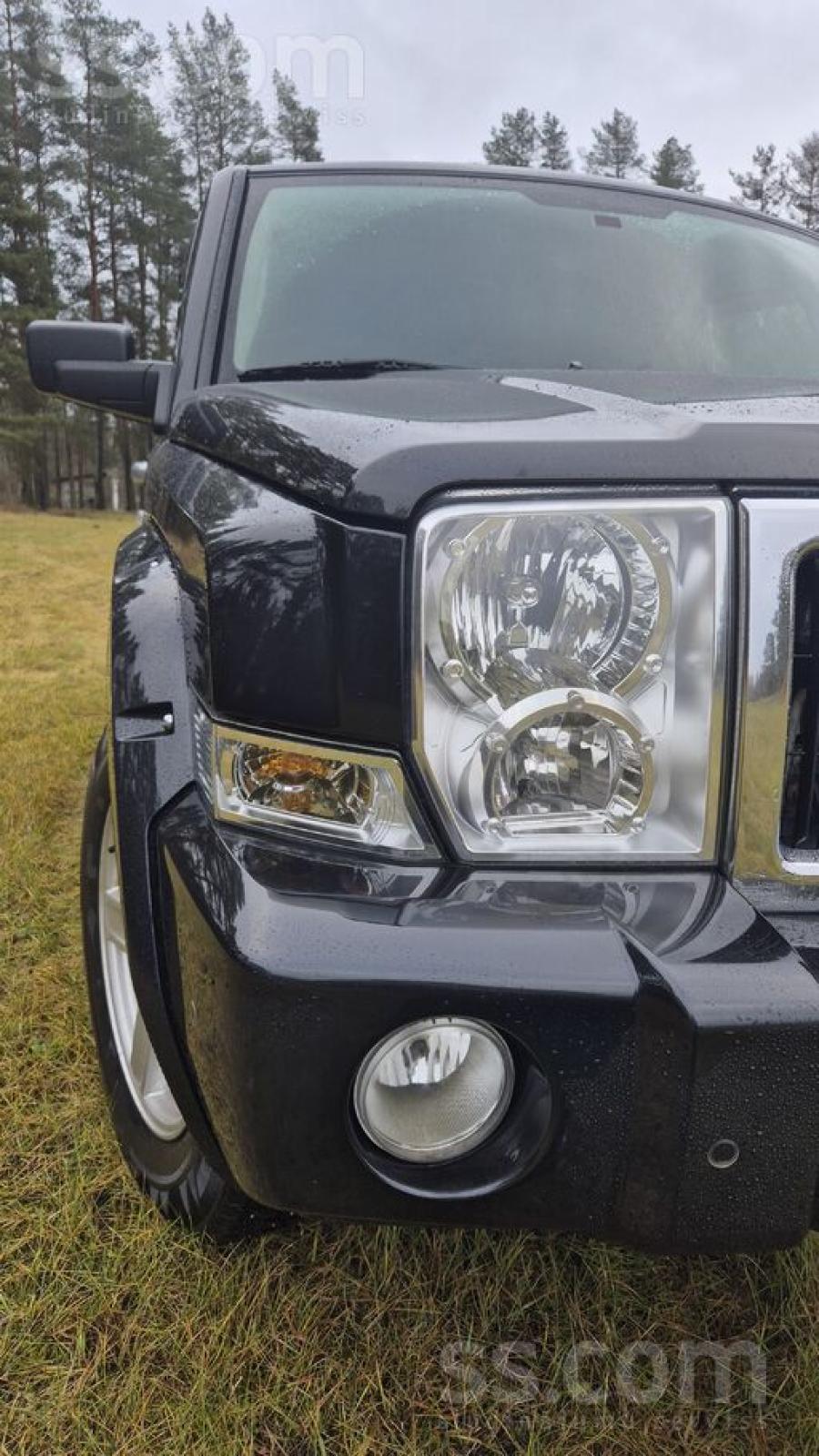 Black Jeep Commander 2007 in Gulbene, with an engine capacity of 3.00 L and mileage of 234 thousand km for 6990 €, photo 14 on AUTOMOTO.COM.LV