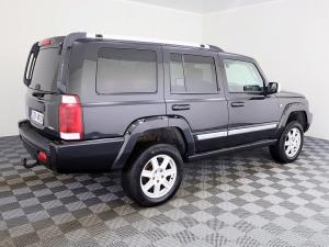 Black Jeep Commander 2007 in Tallinn, with an engine capacity of 3.00 L and mileage of 299 thousand km for 3999 €, photo 13 on AUTOMOTO.COM.LV