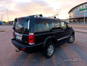 Black Jeep Commander 2007 in Tallinn, with an engine capacity of 3.00 L and mileage of 237 thousand km for 8990 €, photo 5 on AUTOMOTO.COM.LV