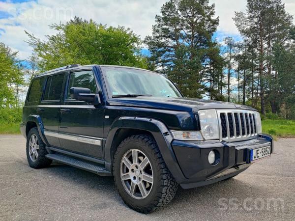 Black Jeep Commander 2008 in Jurmala, with an engine capacity of 3.00 L and mileage of 313 thousand km for 8200 €, photo 1 on AUTOMOTO.COM.LV