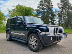Black Jeep Commander 2008 in Jurmala, with an engine capacity of 3.00 L and mileage of 313 thousand km for 8200 €, photo 1 on AUTOMOTO.COM.LV