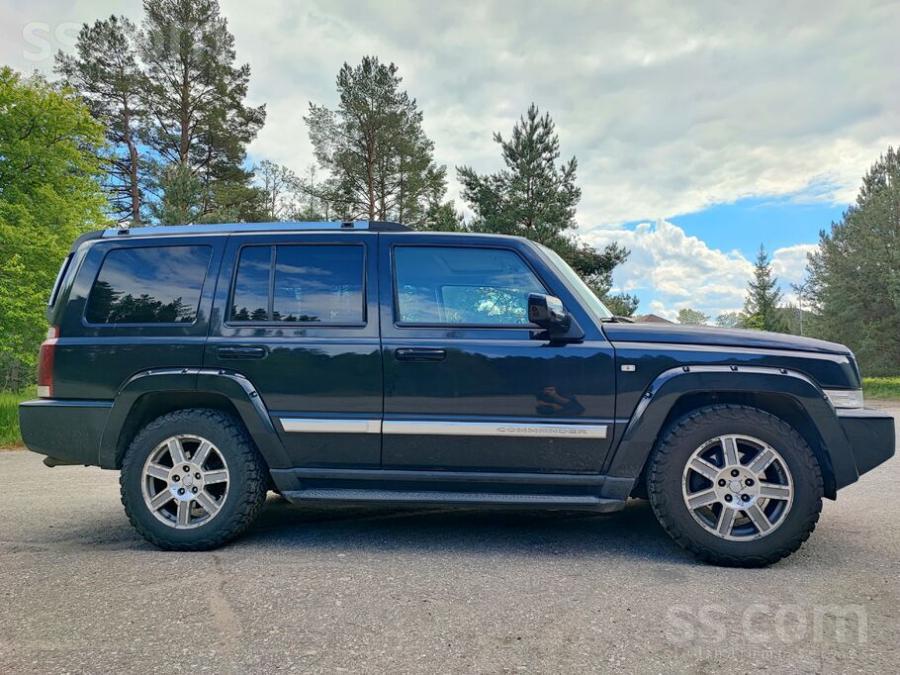 Black Jeep Commander 2008 in Jurmala, with an engine capacity of 3.00 L and mileage of 313 thousand km for 8200 €, photo 2 on AUTOMOTO.COM.LV