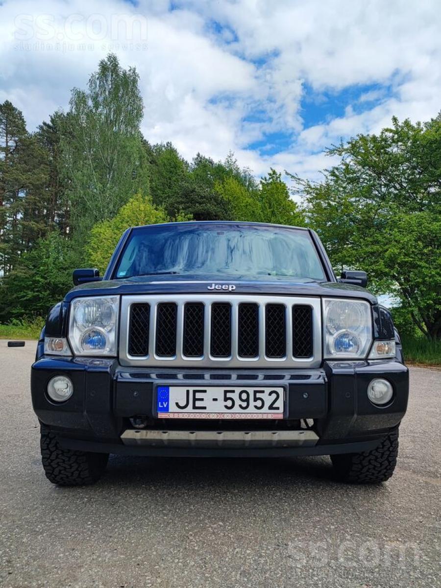 Black Jeep Commander 2008 in Jurmala, with an engine capacity of 3.00 L and mileage of 313 thousand km for 8200 €, photo 3 on AUTOMOTO.COM.LV