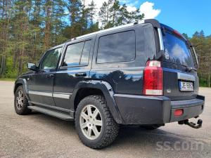 Black Jeep Commander 2008 in Jurmala, with an engine capacity of 3.00 L and mileage of 313 thousand km for 8200 €, photo 6 on AUTOMOTO.COM.LV