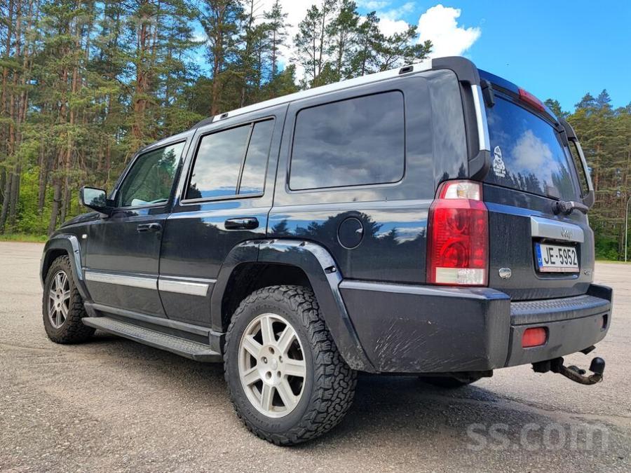 Black Jeep Commander 2008 in Jurmala, with an engine capacity of 3.00 L and mileage of 313 thousand km for 8200 €, photo 6 on AUTOMOTO.COM.LV