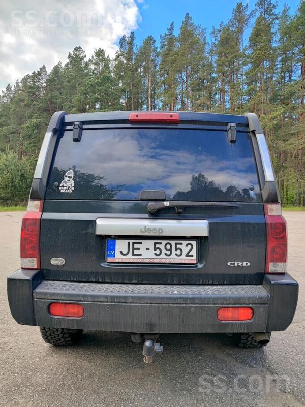 Black Jeep Commander 2008 in Jurmala, with an engine capacity of 3.00 L and mileage of 313 thousand km for 8200 €, photo 7 on AUTOMOTO.COM.LV