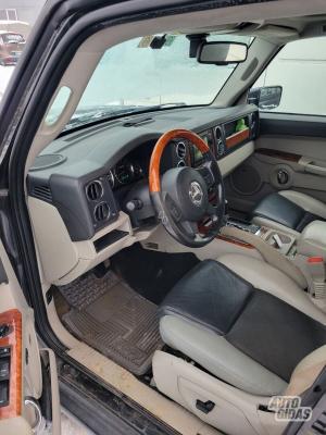 Black Jeep Commander 2008 in Alytus, with an engine capacity of 5.70 L and mileage of 184 thousand km for 7900 €, photo 10 on AUTOMOTO.COM.LV