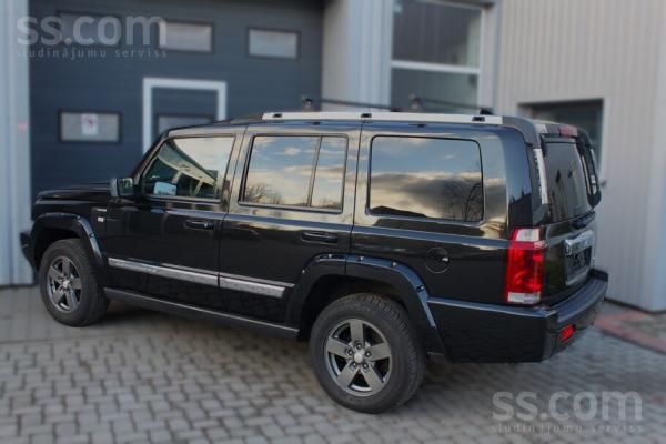 Black Jeep Commander 2008 in Riga, with an engine capacity of 3.00 L and mileage of 0 thousand km for 8950 €, photo 2 on AUTOMOTO.COM.LV