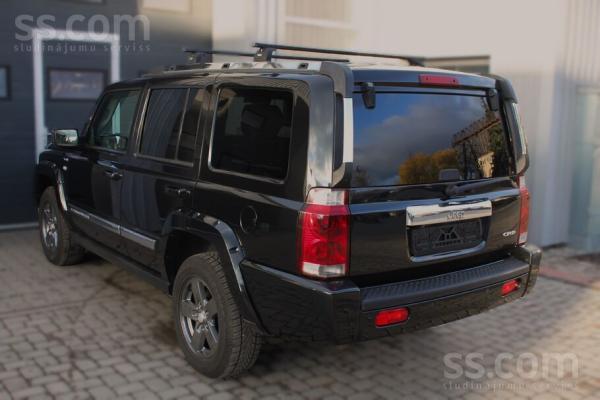 Black Jeep Commander 2008 in Riga, with an engine capacity of 3.00 L and mileage of 0 thousand km for 8950 €, photo 4 on AUTOMOTO.COM.LV