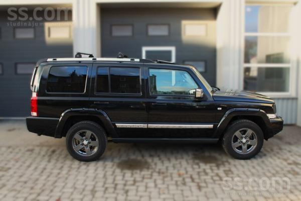 Black Jeep Commander 2008 in Riga, with an engine capacity of 3.00 L and mileage of 0 thousand km for 8950 €, photo 7 on AUTOMOTO.COM.LV