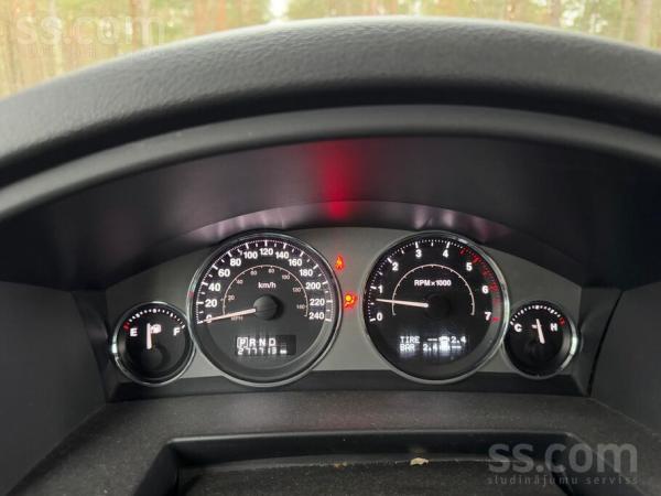 Melns Jeep Commander 2009 Rīga, ar dzinēja tilpumu 3.00 L un nobraukumu 278 tūkst. km par 6000 €, foto 5 vietnē AUTOMOTO.COM.LV