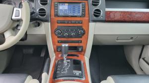 Melns Jeep Commander 2009 Rīga, ar dzinēja tilpumu 3.00 L un nobraukumu 280 tūkst. km par 9400 €, foto 15 vietnē AUTOMOTO.COM.LV