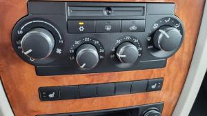 Melns Jeep Commander 2009 Rīga, ar dzinēja tilpumu 3.00 L un nobraukumu 280 tūkst. km par 9400 €, foto 18 vietnē AUTOMOTO.COM.LV