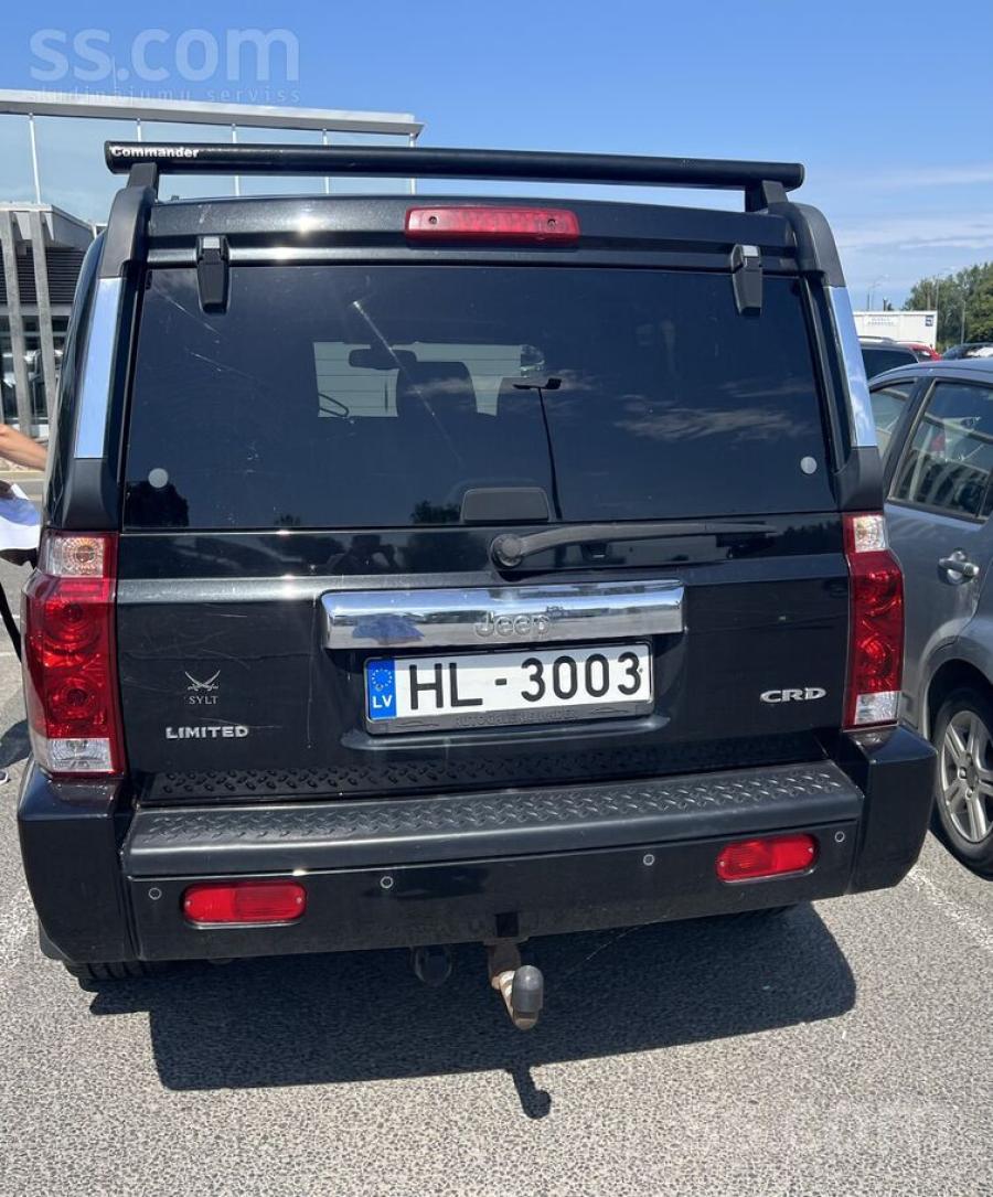 Black Jeep Commander 2009 in Riga, with an engine capacity of 3.00 L and mileage of 255 thousand km for 10000 €, photo 5 on AUTOMOTO.COM.LV