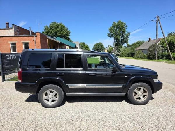 Melns Jeep Commander 2007 Ventspils, ar dzinēja tilpumu 3.00 L un nobraukumu 358 tūkst. km par 6990 €, foto 5 vietnē AUTOMOTO.COM.LV