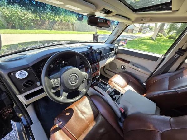 Melns Jeep Commander 2007 Ventspils, ar dzinēja tilpumu 3.00 L un nobraukumu 358 tūkst. km par 6990 €, foto 10 vietnē AUTOMOTO.COM.LV