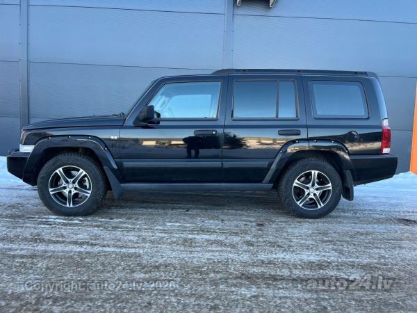 Melns Jeep Commander 2007 Kuresāre, ar dzinēja tilpumu 3.00 L un nobraukumu 361 tūkst. km par 7650 €, foto 8 vietnē AUTOMOTO.COM.LV