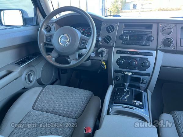 Melns Jeep Commander 2007 Kuresāre, ar dzinēja tilpumu 3.00 L un nobraukumu 361 tūkst. km par 6950 €, foto 10 vietnē AUTOMOTO.COM.LV