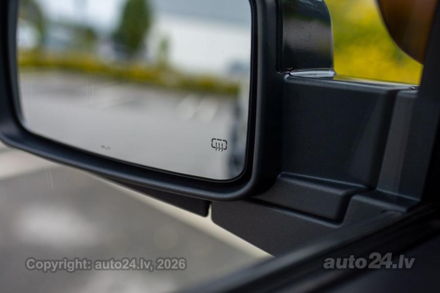 Melns Jeep Commander 2008 Pērnava, ar dzinēja tilpumu 3.00 L un nobraukumu 236 tūkst. km par 11490 €, foto 18 vietnē AUTOMOTO.COM.LV