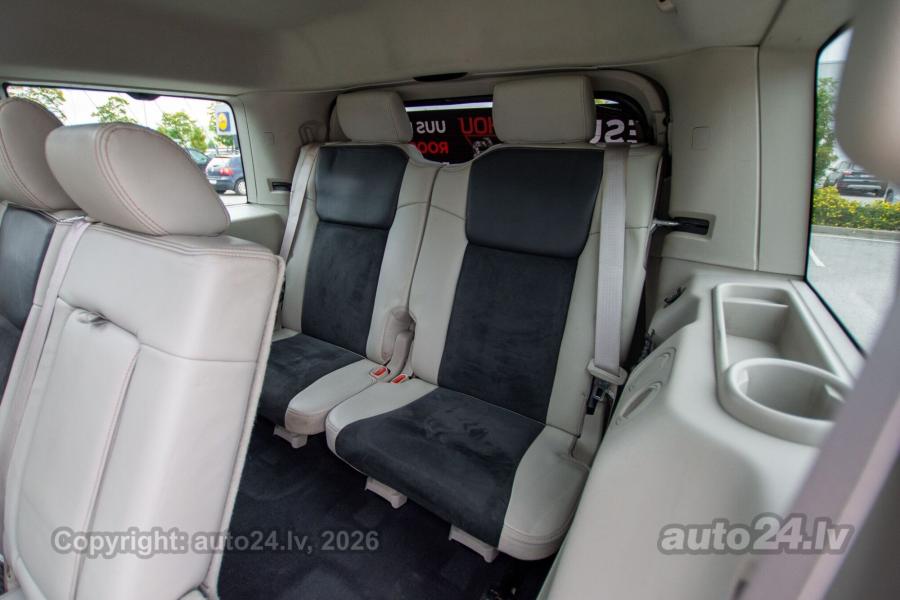 Melns Jeep Commander 2008 Pērnava, ar dzinēja tilpumu 3.00 L un nobraukumu 236 tūkst. km par 11490 €, foto 28 vietnē AUTOMOTO.COM.LV