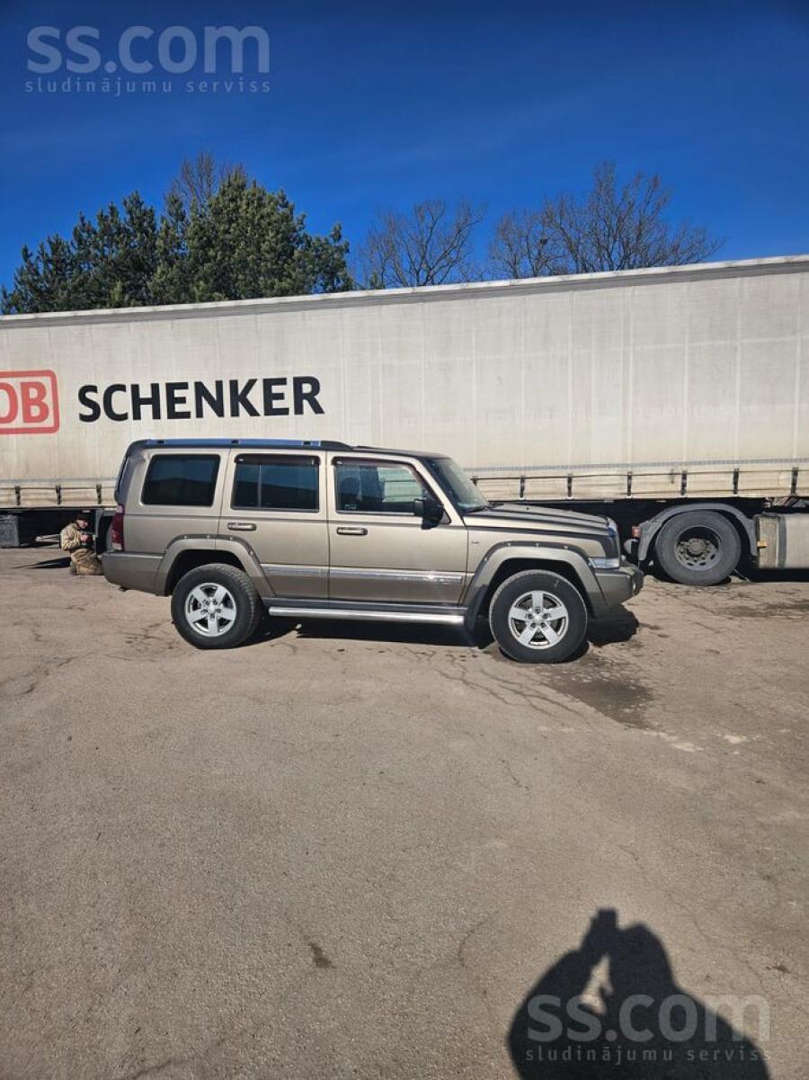 Brūns Jeep Commander 2006 Gulbene, ar dzinēja tilpumu 3.00 L un nobraukumu 0 tūkst. km par 6000 €, foto 1 vietnē AUTOMOTO.COM.LV