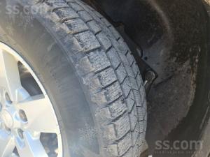 Brūns Jeep Commander 2006 Gulbene, ar dzinēja tilpumu 3.00 L un nobraukumu 0 tūkst. km par 6000 €, foto 3 vietnē AUTOMOTO.COM.LV