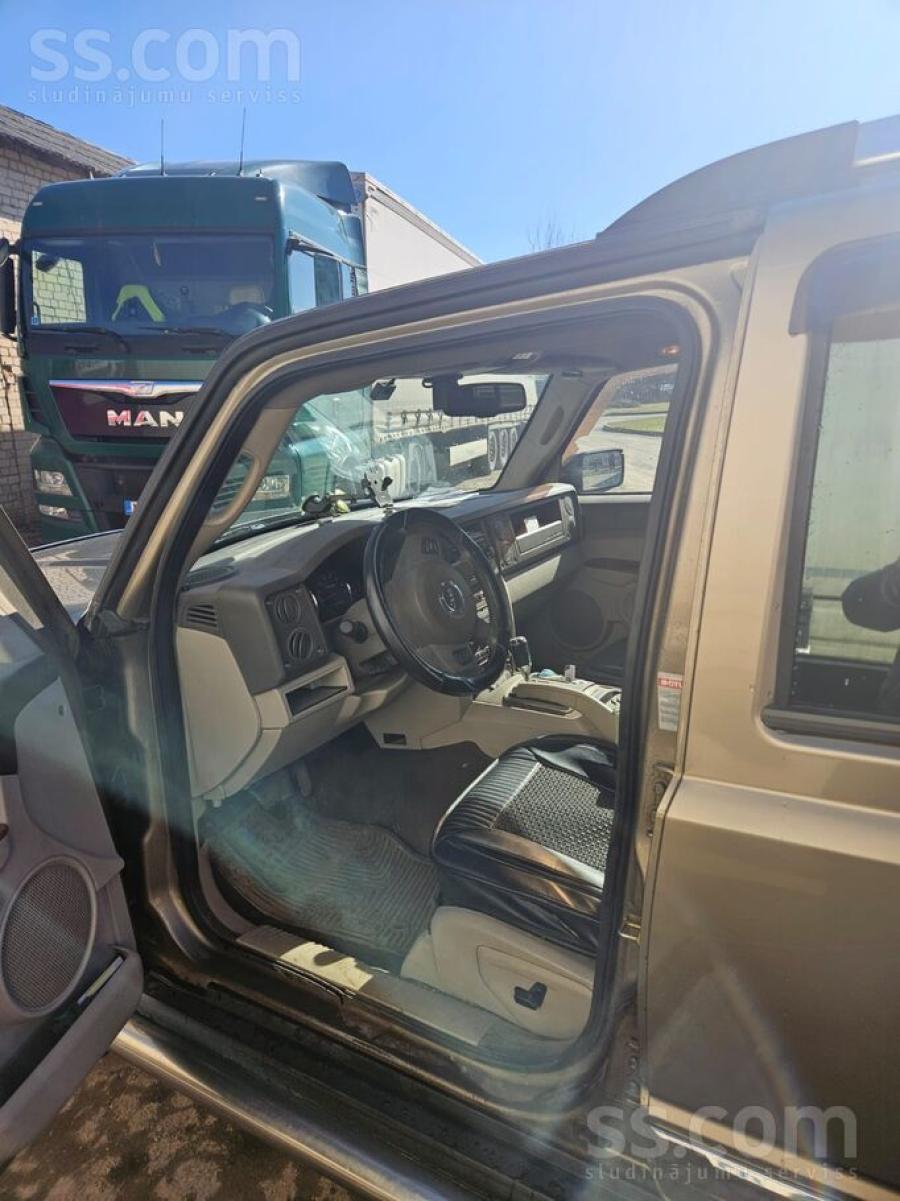 Brūns Jeep Commander 2006 Gulbene, ar dzinēja tilpumu 3.00 L un nobraukumu 0 tūkst. km par 6000 €, foto 4 vietnē AUTOMOTO.COM.LV