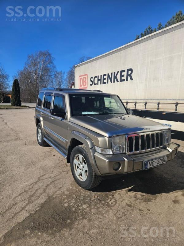 Brown Jeep Commander 2006 in Gulbene, with an engine capacity of 3.00 L and mileage of 0 thousand km for 6000 €, photo 4 on AUTOMOTO.COM.LV