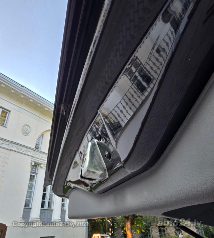 Jeep Commander 2007 Tallina, ar dzinēja tilpumu 3.00 L un nobraukumu 220 tūkst. km par 8180 €, foto 22 vietnē AUTOMOTO.COM.LV