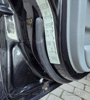 Jeep Commander 2007 Tallina, ar dzinēja tilpumu 3.00 L un nobraukumu 220 tūkst. km par 8180 €, foto 25 vietnē AUTOMOTO.COM.LV