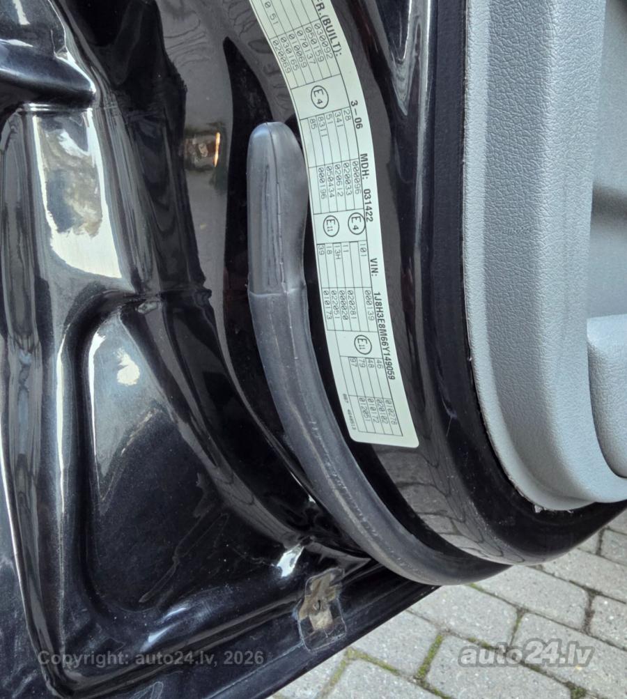 Jeep Commander 2007 Tallina, ar dzinēja tilpumu 3.00 L un nobraukumu 220 tūkst. km par 8180 €, foto 25 vietnē AUTOMOTO.COM.LV