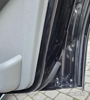 Jeep Commander 2007 Tallina, ar dzinēja tilpumu 3.00 L un nobraukumu 220 tūkst. km par 8180 €, foto 26 vietnē AUTOMOTO.COM.LV