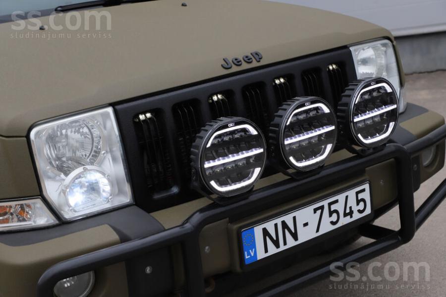 Green Jeep Commander 2006 in Tukums, with an engine capacity of 3.00 L and mileage of 392 thousand km for 6400 €, photo 5 on AUTOMOTO.COM.LV