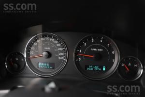 Green Jeep Commander 2006 in Tukums, with an engine capacity of 3.00 L and mileage of 392 thousand km for 6400 €, photo 18 on AUTOMOTO.COM.LV