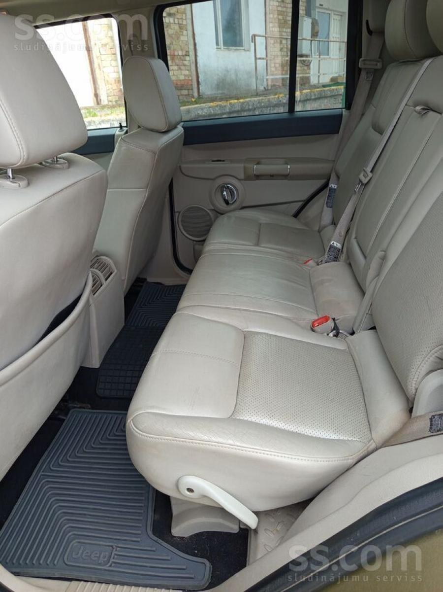 Green Jeep Commander 2006 in Tukums, with an engine capacity of 3.00 L and mileage of 392 thousand km for 6400 €, photo 16 on AUTOMOTO.COM.LV